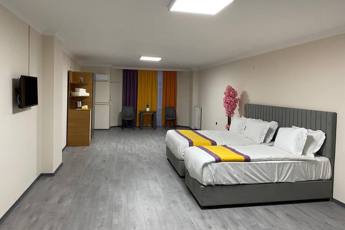 Quarto Triplo Standard | Secretária, Wi-fi grátis
