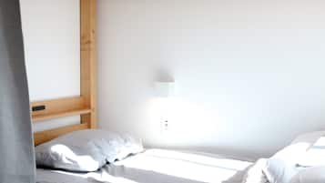 Cortinas blackout, Wi-Fi de cortesia, roupa de cama