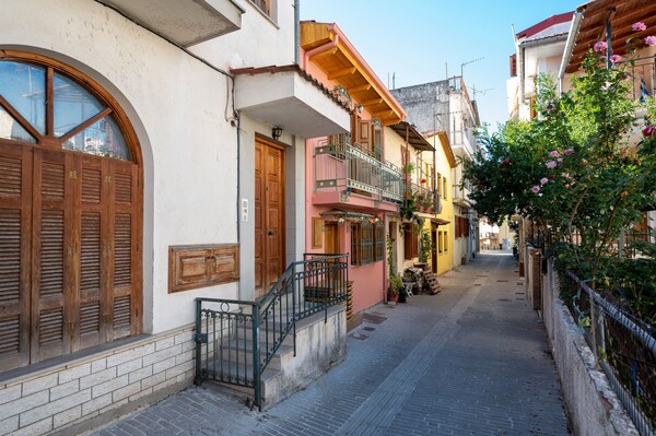 Dandy Villas Ioannina- Colorful Boutique House - Янина