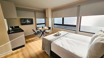 Estúdio exclusivo | Escrivaninha, quartos à prova de som, Wi-Fi de cortesia, roupa de cama
