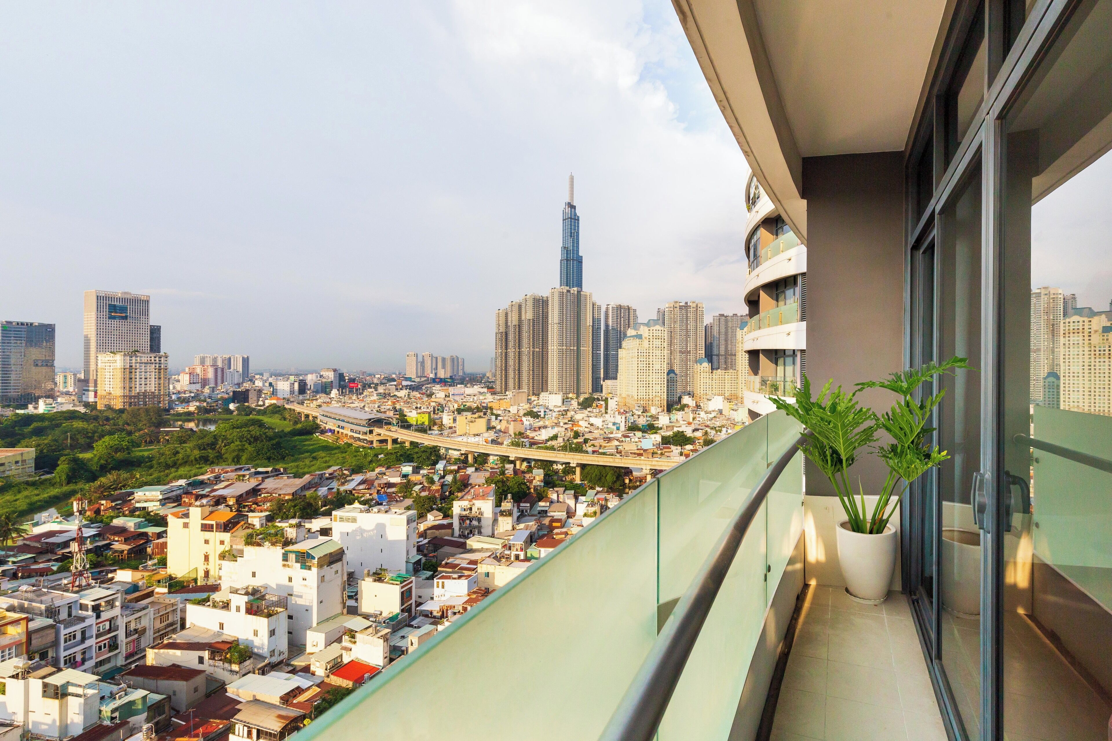 Apartamento superluxo | Escrivaninha, Wi-Fi de cortesia