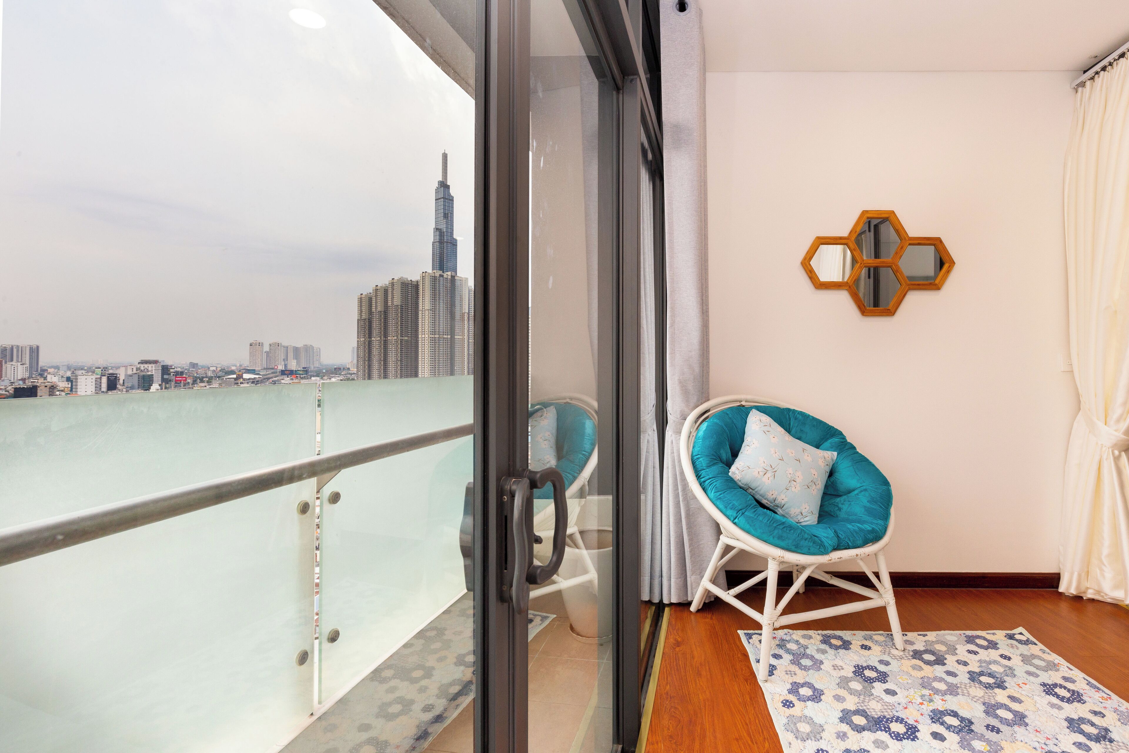 Apartamento superluxo | Escrivaninha, Wi-Fi de cortesia