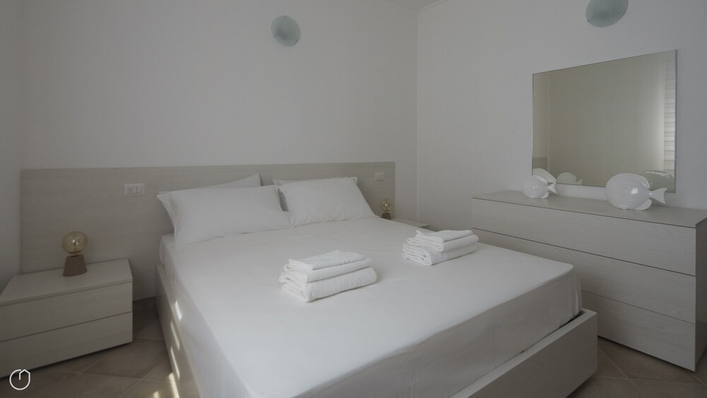 Xenia Boutique House - Apt 11 - Olbia