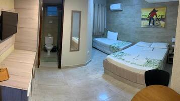 Minibar, Wi-fi grátis, roupa de cama fornecida