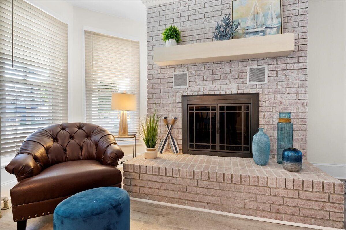 Pet Friendly W/fenced Yard; 2br 2ba Home Includes Huge Porch, Bbq & Game Room! - Rochester, NY