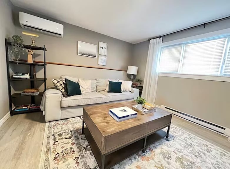 Lower Unit 1067 Rawding - Wolfville