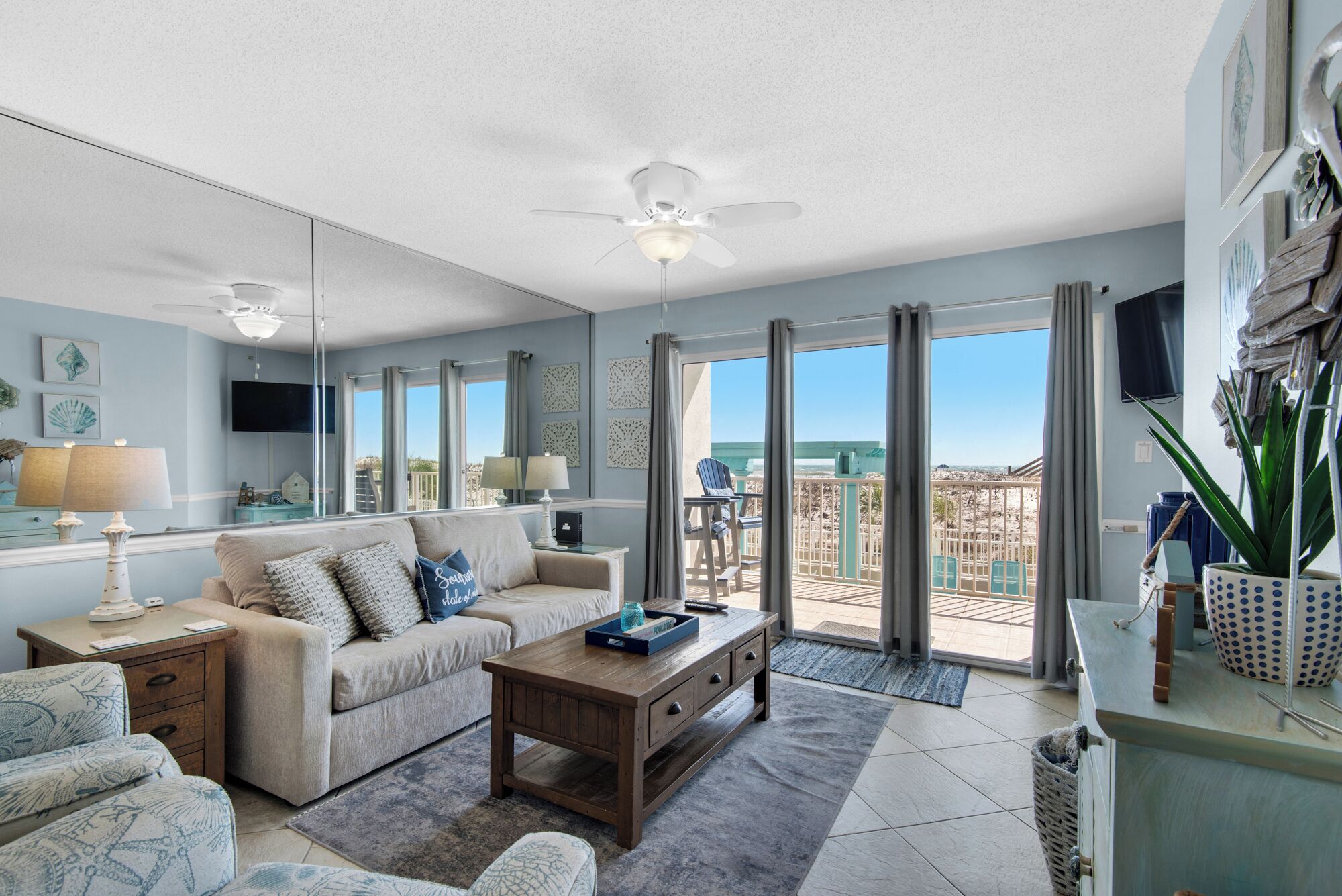 Beachfront Condo W/ Balcony At Gulf Dunes In Ft. Walton Beach/okaloosa Island - Fort Walton Beach