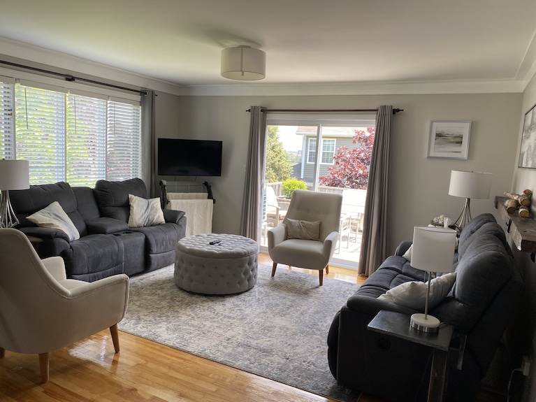 Cozy Family Home. Min To Downtown, Beaches, Golf, And Trails! - Prince Edward Island