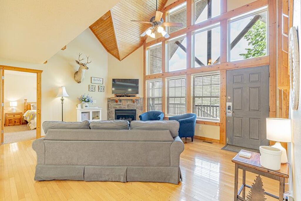 Luxury Lodge  Branson  Pool  Lake  Golf  Silver Dollar City  Table Rock - Branson, MO