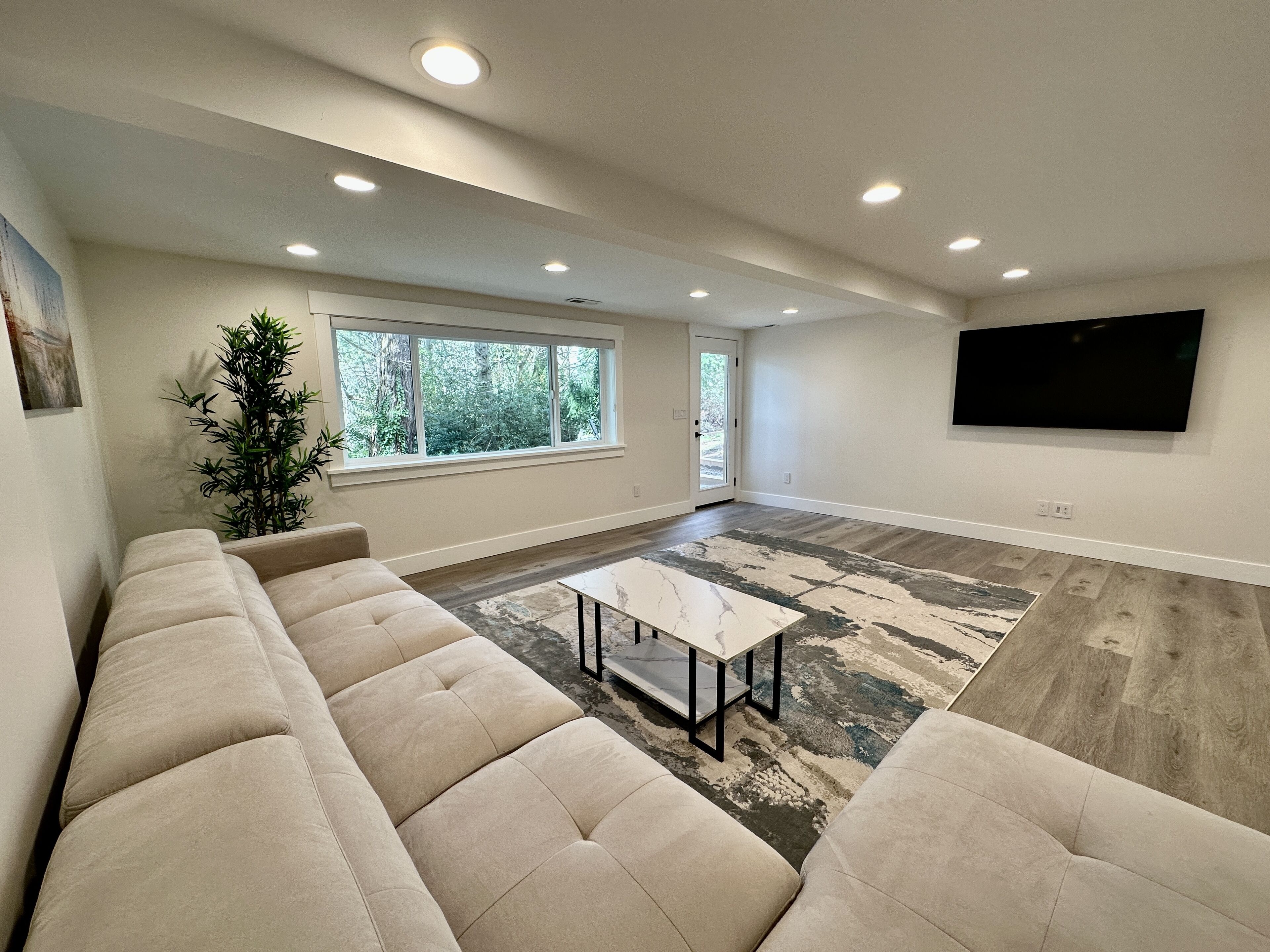 New Modern Home In Bellevue - Bellevue, WA