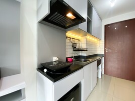 Estúdio | Cozinha privada | Um frigorífico/congelador grande, uma placa de cozinha 