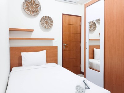 Spacious And Comfortable 3Br Vida View Makassar Apartment