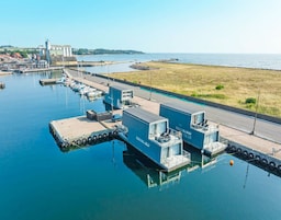 Casa | Vista para a água