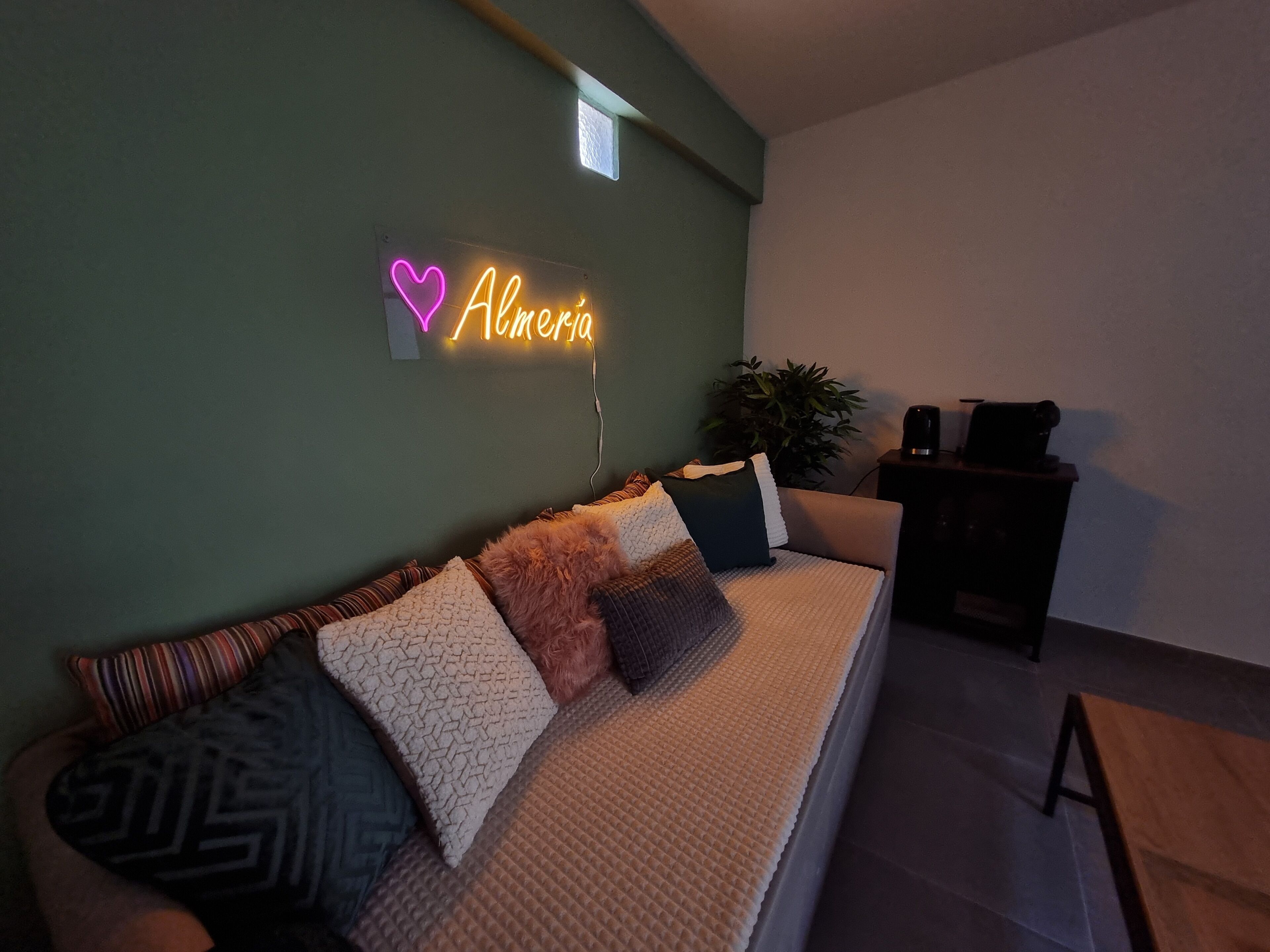 Renovado áTico En El Centro Histórico, A 100 Mts De La Catedral! - Almería