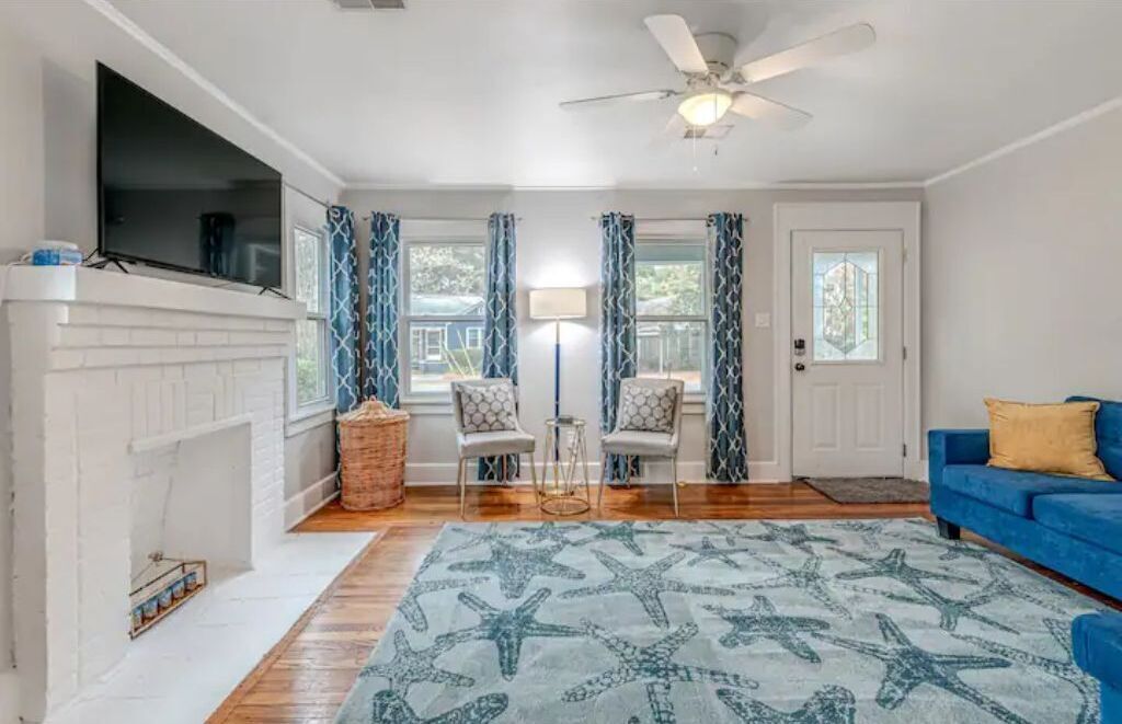Anchors Away Park Circle Retreat W King Bed Suite Close To Everything Fun In Chs - North Charleston, SC