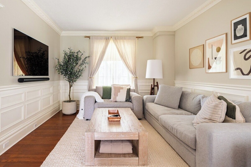 Modern & Spacious 1908 Home - Stratford