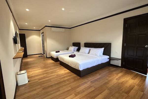 Villa Comfort | 3 quartos, cortinas/cortinados opacos, ferro/tábua de engomar