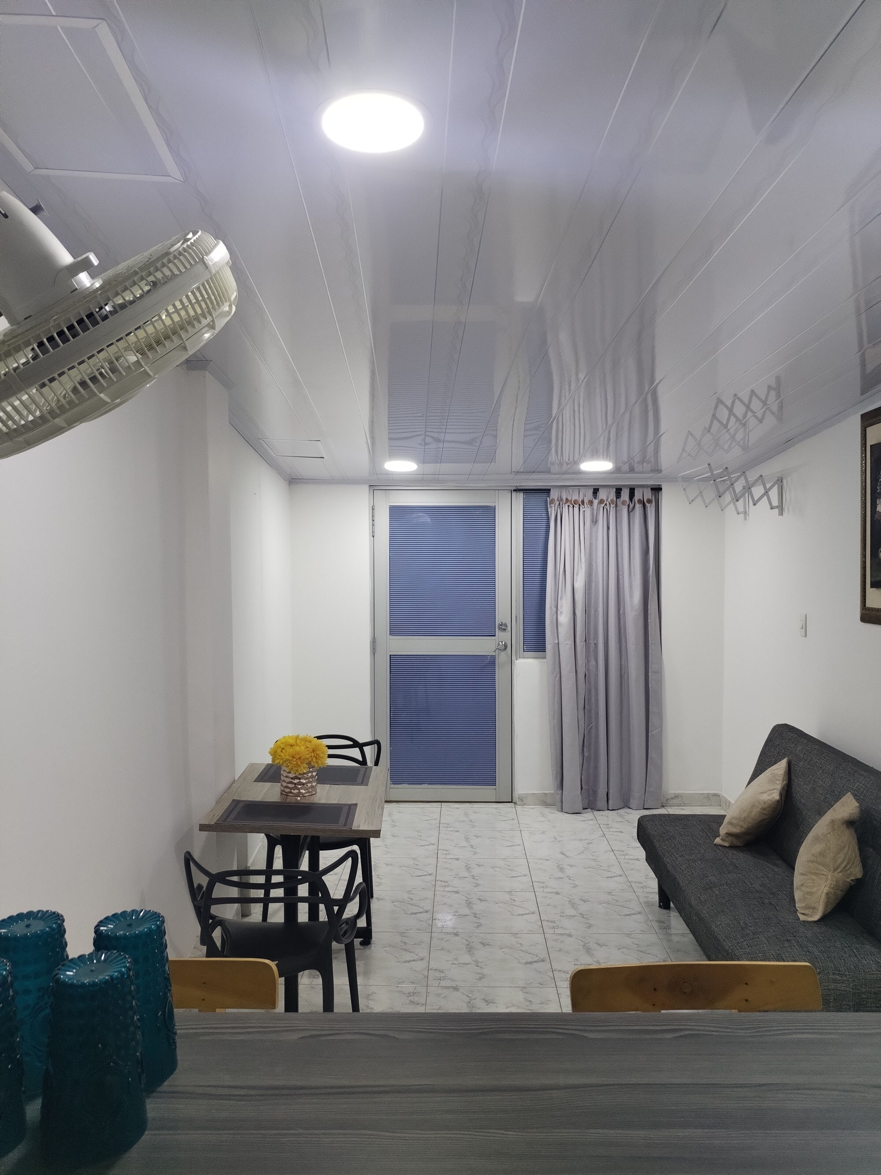 Estúdio Básico | Ferro/tábua de engomar, roupa de cama fornecida 