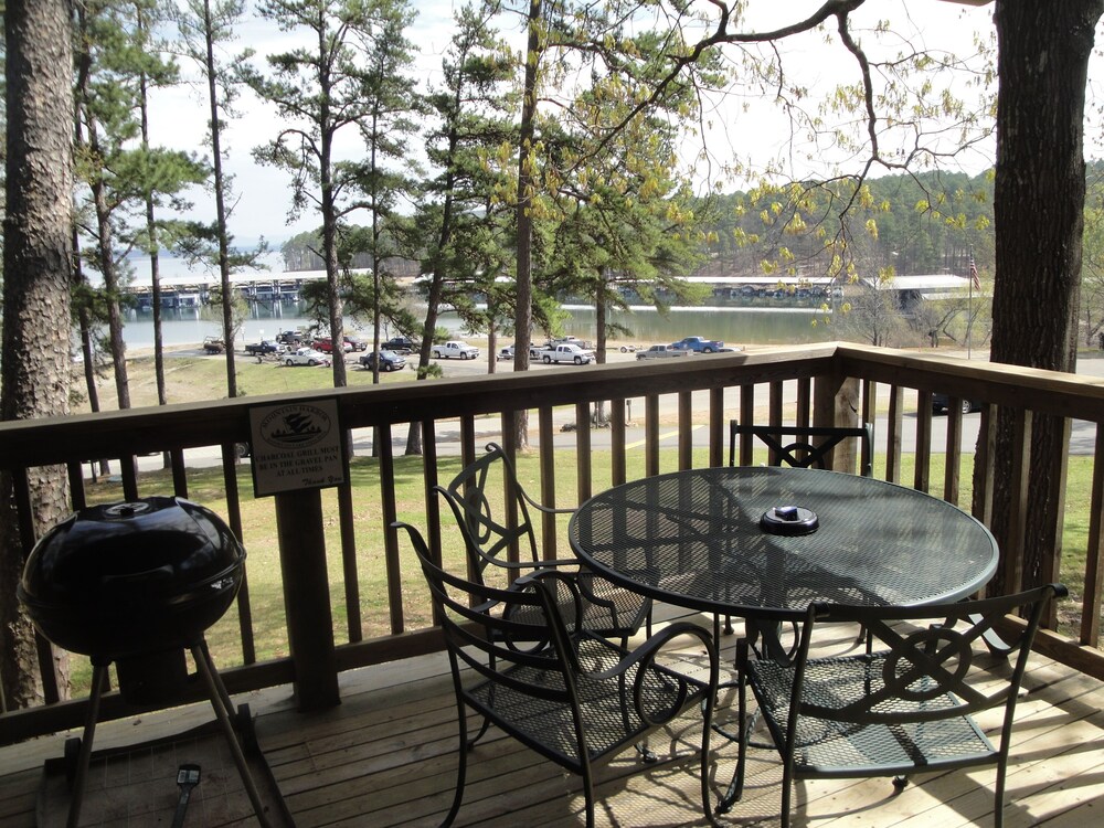 Mountain Harbor Lodge Cottage On Lake Ouachita By Redawning - Arkansas