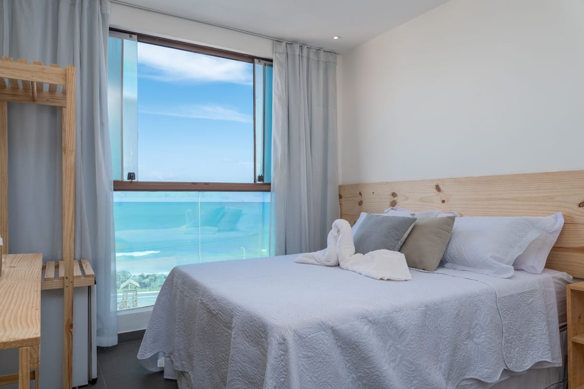 Quarto conforto | Roupas de cama antialérgicas, Wi-Fi de cortesia