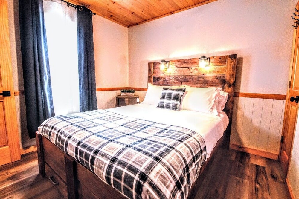 Rustic Modern Cabin on the WI River: Fur Babies Stay for Free! - Juneau ...