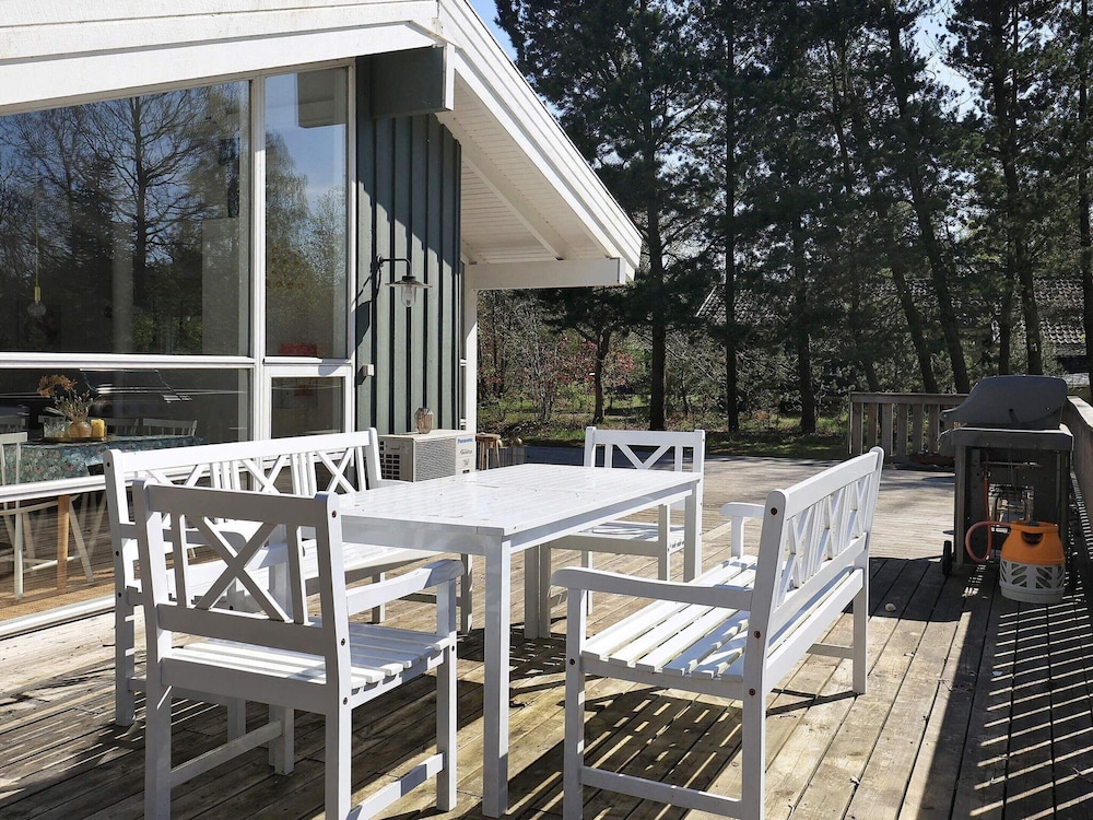 8 Person Holiday Home In Hals - Hou