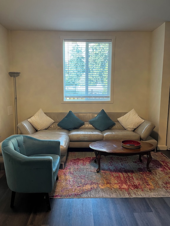 Brand New! Entire Guest House - Mountlake Terrace, WA