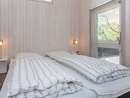 Casa | 4 quartos, com mobília individualizada