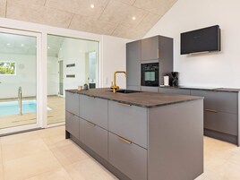 Casa | Cozinha privada | Um frigorífico 