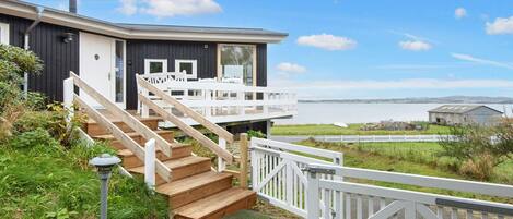 Casa | Vista para a água