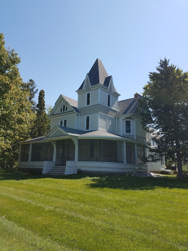 Oaklawn Inn Llc - Wisconsin