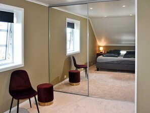 Casa | 5 quartos, individualmente mobiliados