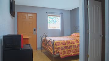 1 quarto, secretária, Wi-fi grátis, roupa de cama fornecida