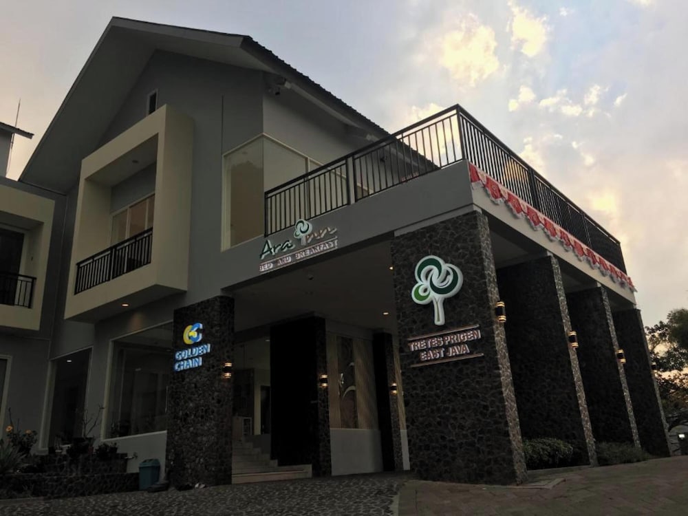 Arainn Bed And Breakfast Tretes Prigen By Ecommerceloka - Trawas