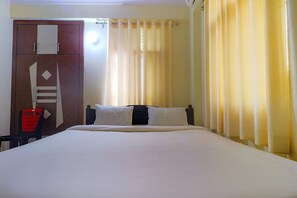 Quarto Deluxe | Lençóis de algodão egípcio, roupa de alta qualidade, cofre no quarto 