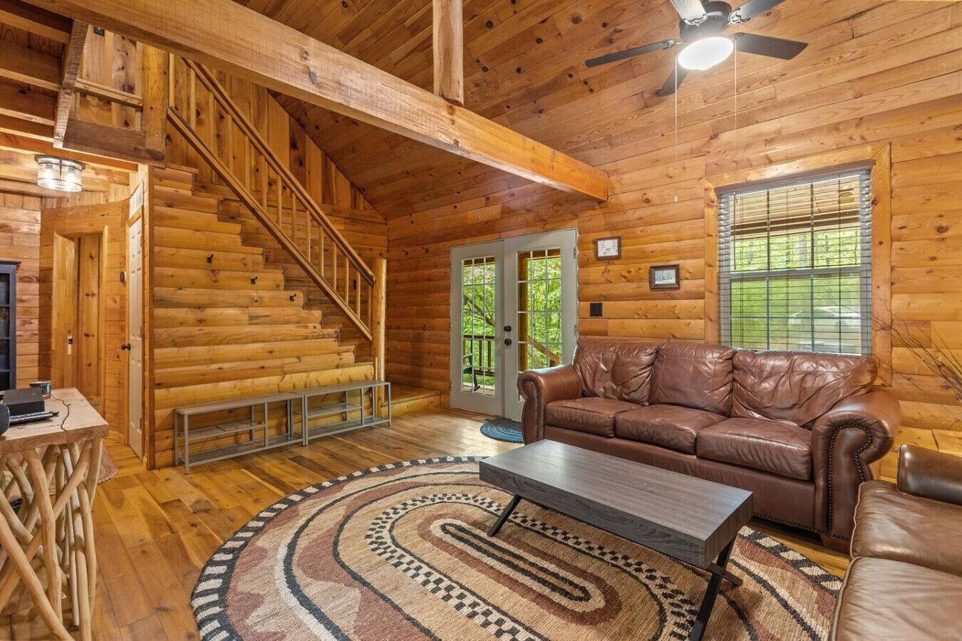 The Road`s End- Pet Friendly, Hot Tub, Firepit, Covered Deck - Slade, KY