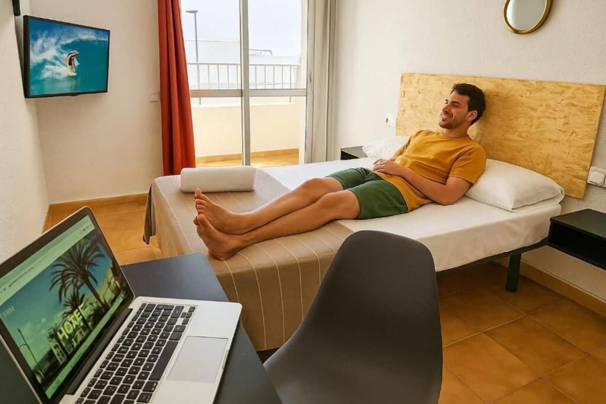 Quarto Duplo Básico | Wi-fi grátis, roupa de cama fornecida