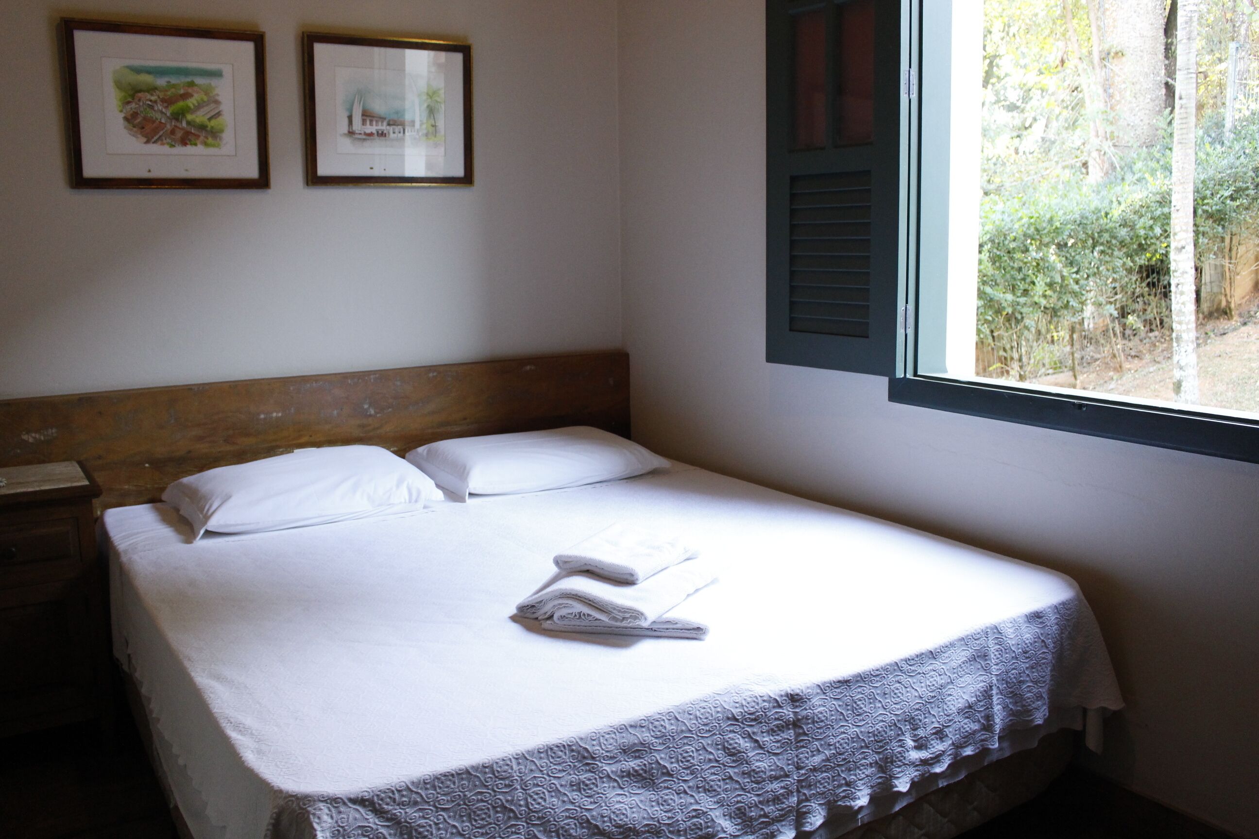 Minibar, Wi-fi grátis, roupa de cama fornecida 