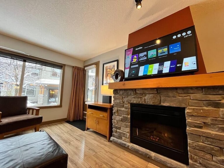 Perfect Family 2-bed Condo With Hot Tub - 캔모어