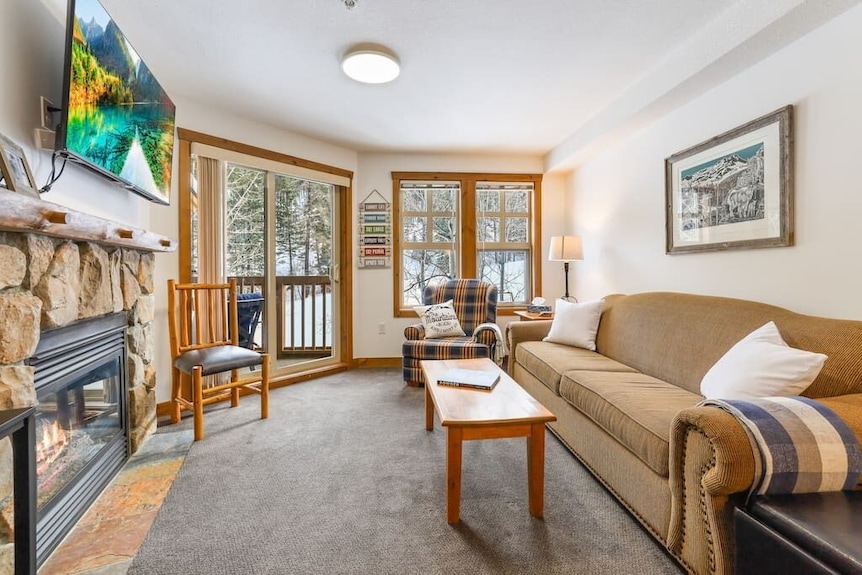 Perfect Ski Or Bike In-out | Hot Tub | Pool - British Columbia