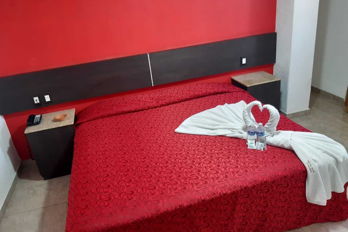 Quarto Duplo Básico | Wi-fi grátis, roupa de cama fornecida