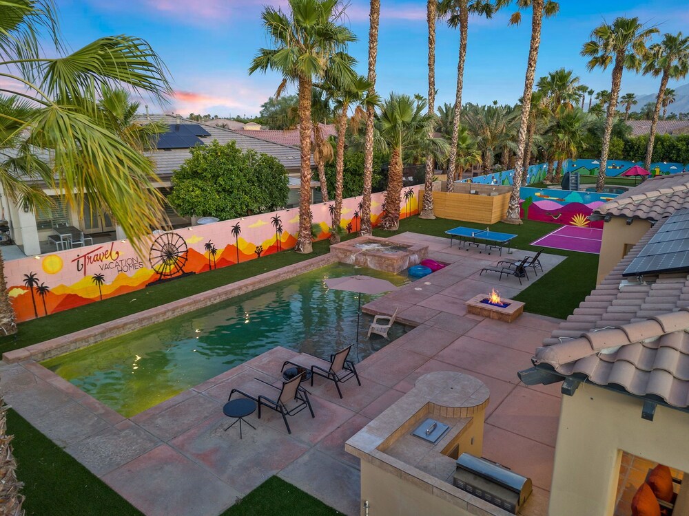 Luxurious Villa Living In Indio W/ Pool/spa - Indio, CA