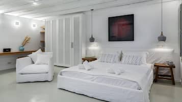 Apartment with Sea View | Roupas de cama premium