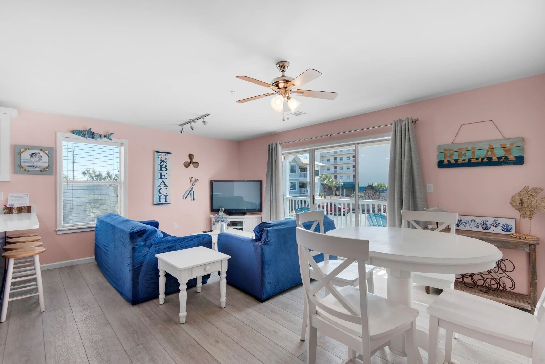 Snowbird Deal | Walk2beach | St. Martin Beachwalk Villas 423 - Destin, FL
