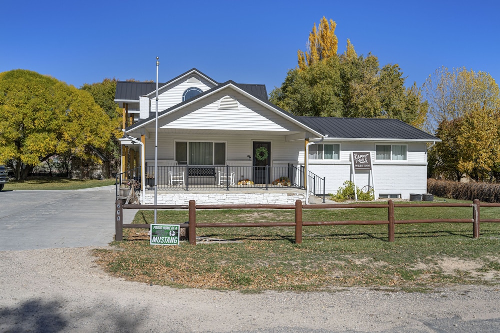 Happy Trails West - Bryce Canyon City, UT