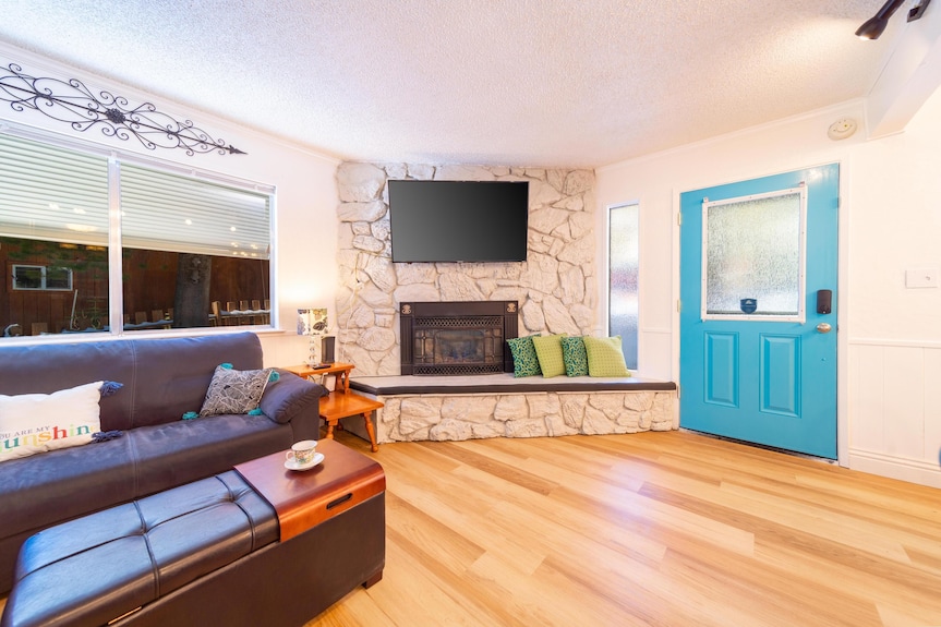 Luna Lodge - 4br, 2ba Close To Hike, Bike - Lake Tahoe