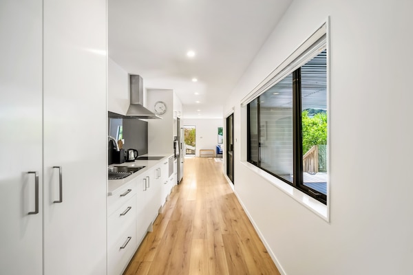 Apartamento | Cozinha privada | Um frigorífico, um micro-ondas, um forno, uma placa de cozinha