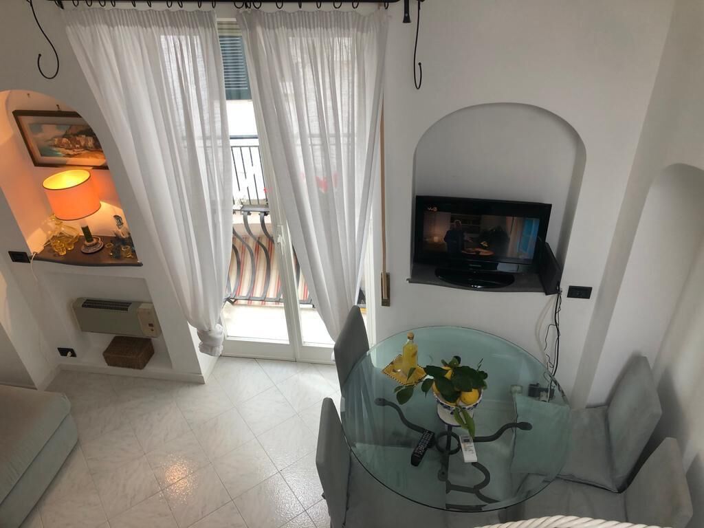 Lovely Apartment 1 Minute From The Famous Little Square Of Capri - Capri
