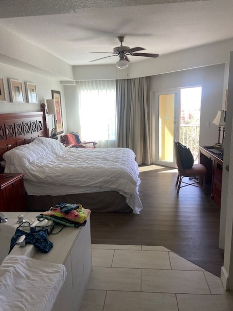 Villa with resort amenities - 1 mile from Disney - Four Corners | Vrbo