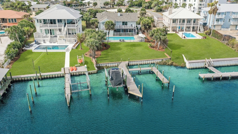 Harborside By Avantstay Expansive Destin Retreat - Destin, FL